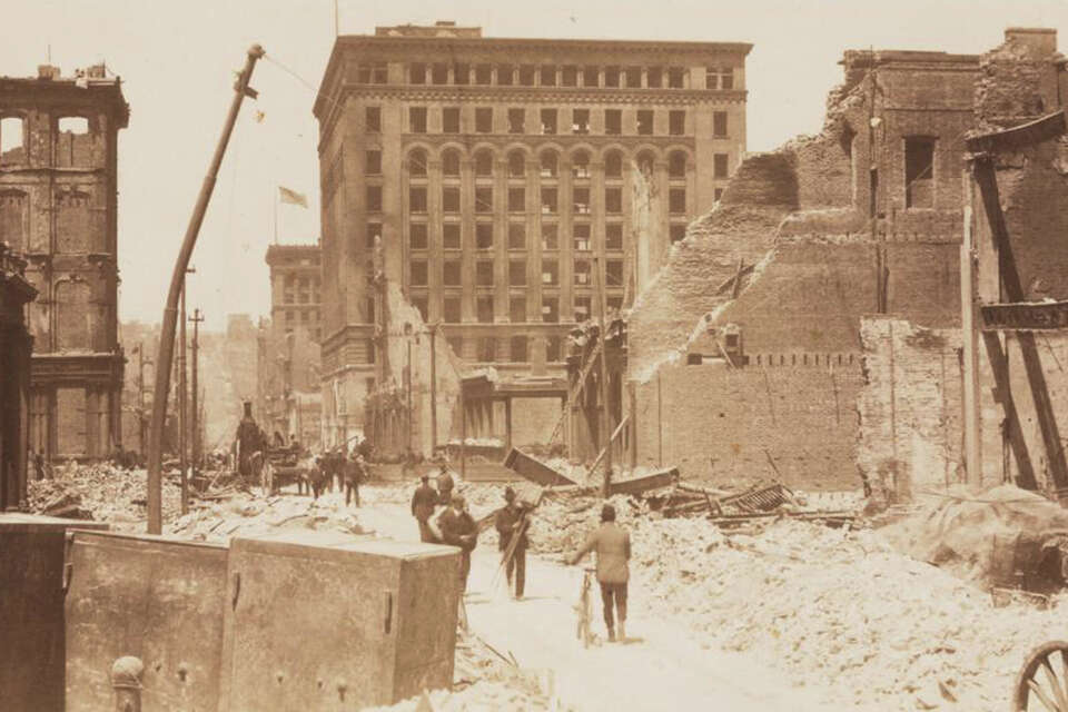 Unearthed photos show 1906 San Francisco earthquake like never before