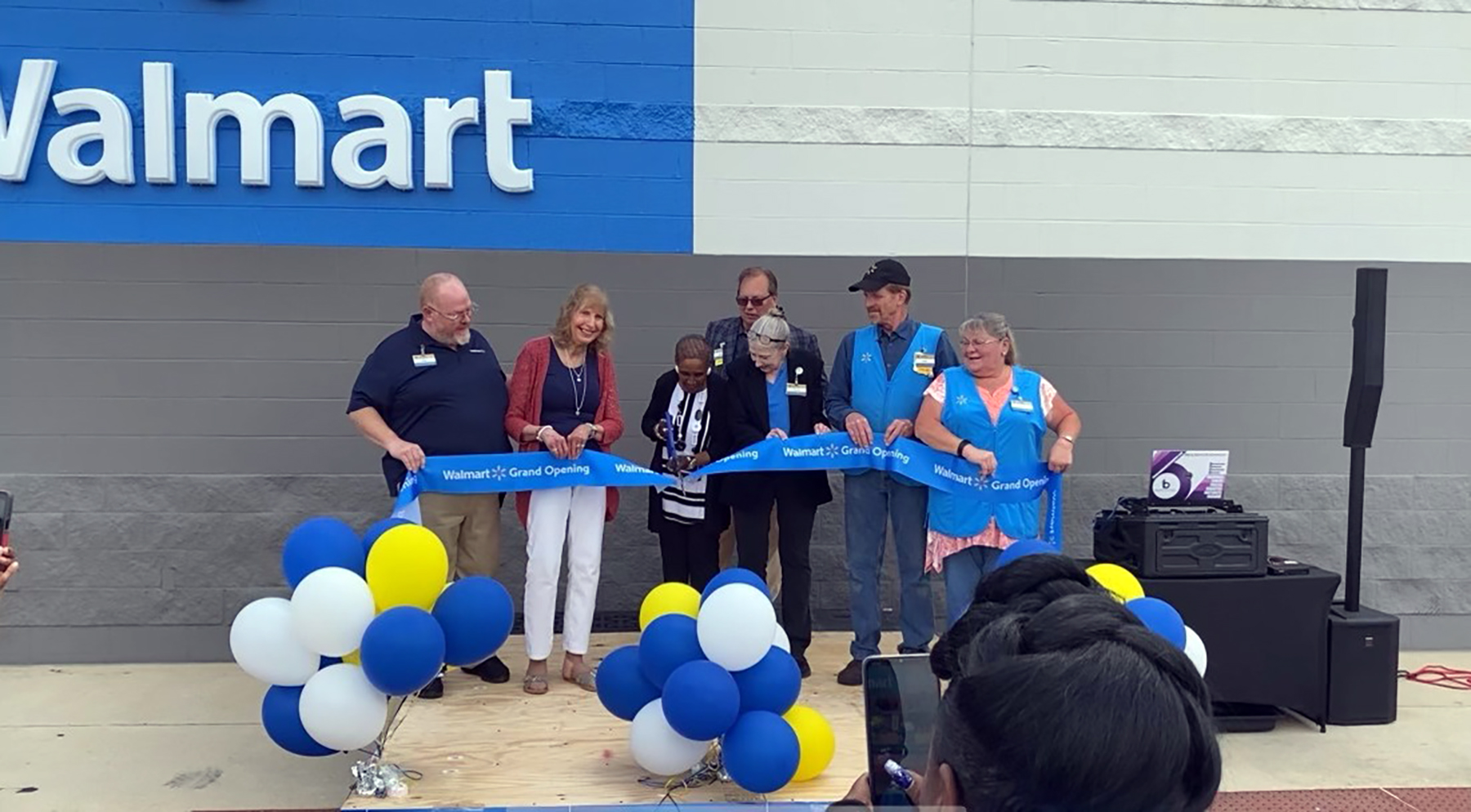 Community welcomes upgrades at Glen Carbon Walmart