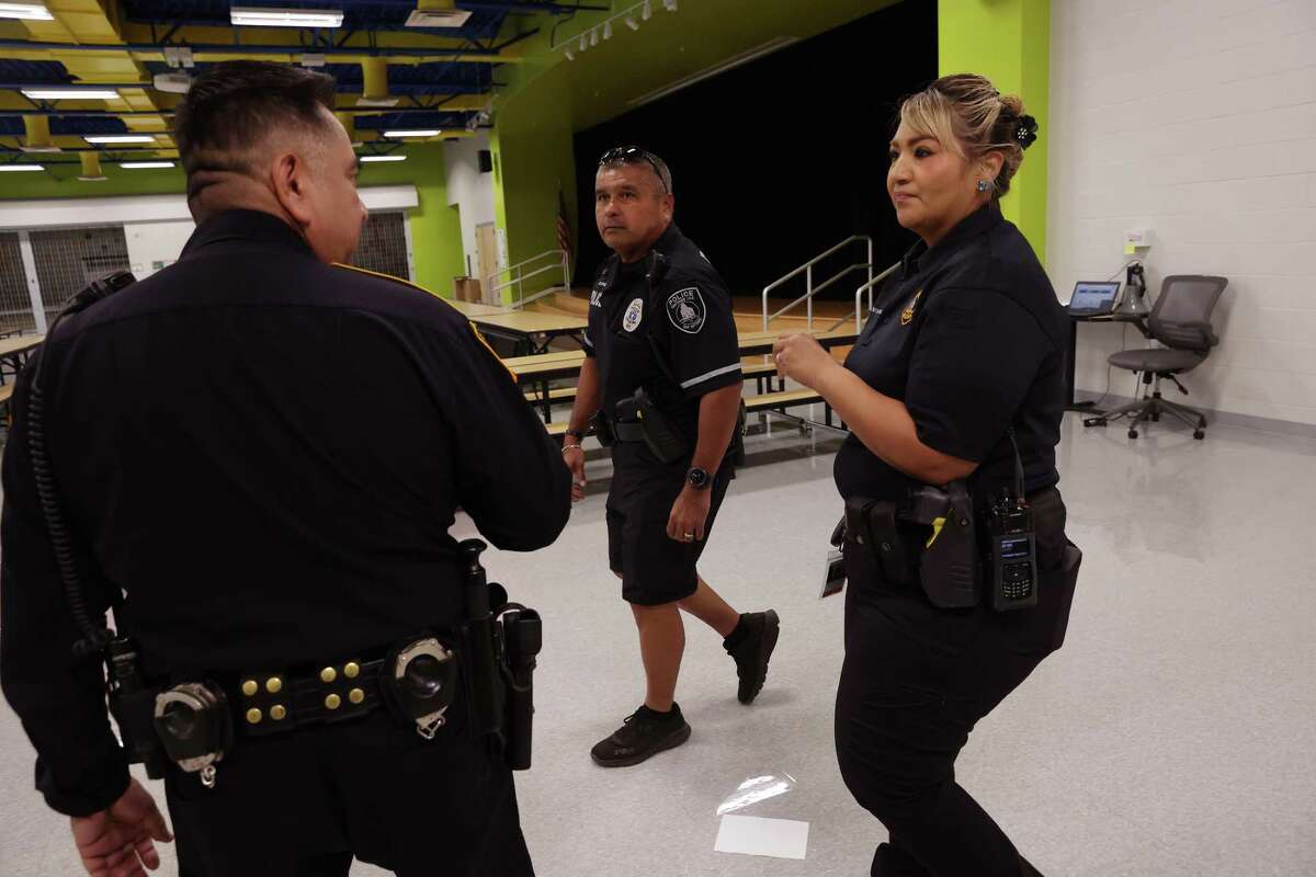 All Texas schools will have armed security. Not all will be cops.