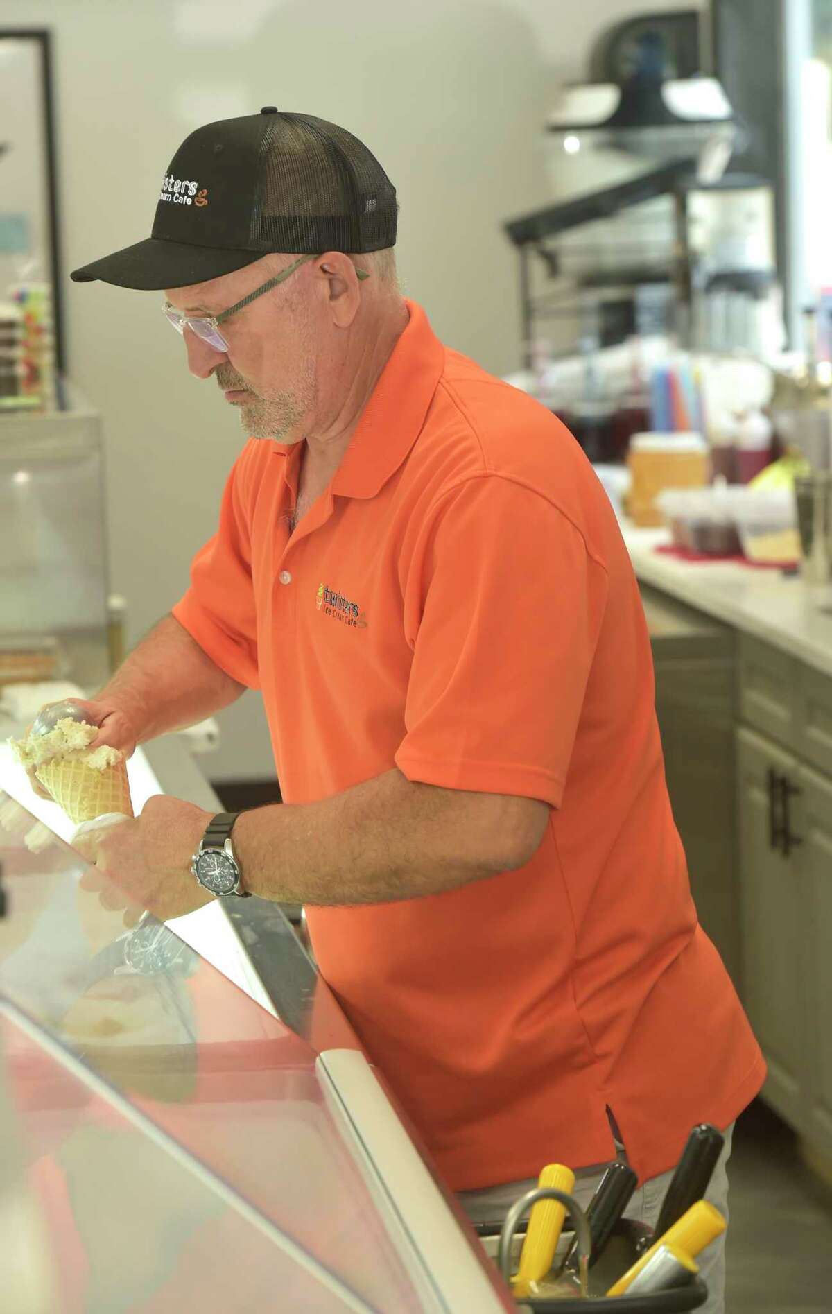 Twisters Ice Cream Cafe opens in New Fairfield at former Dunkin