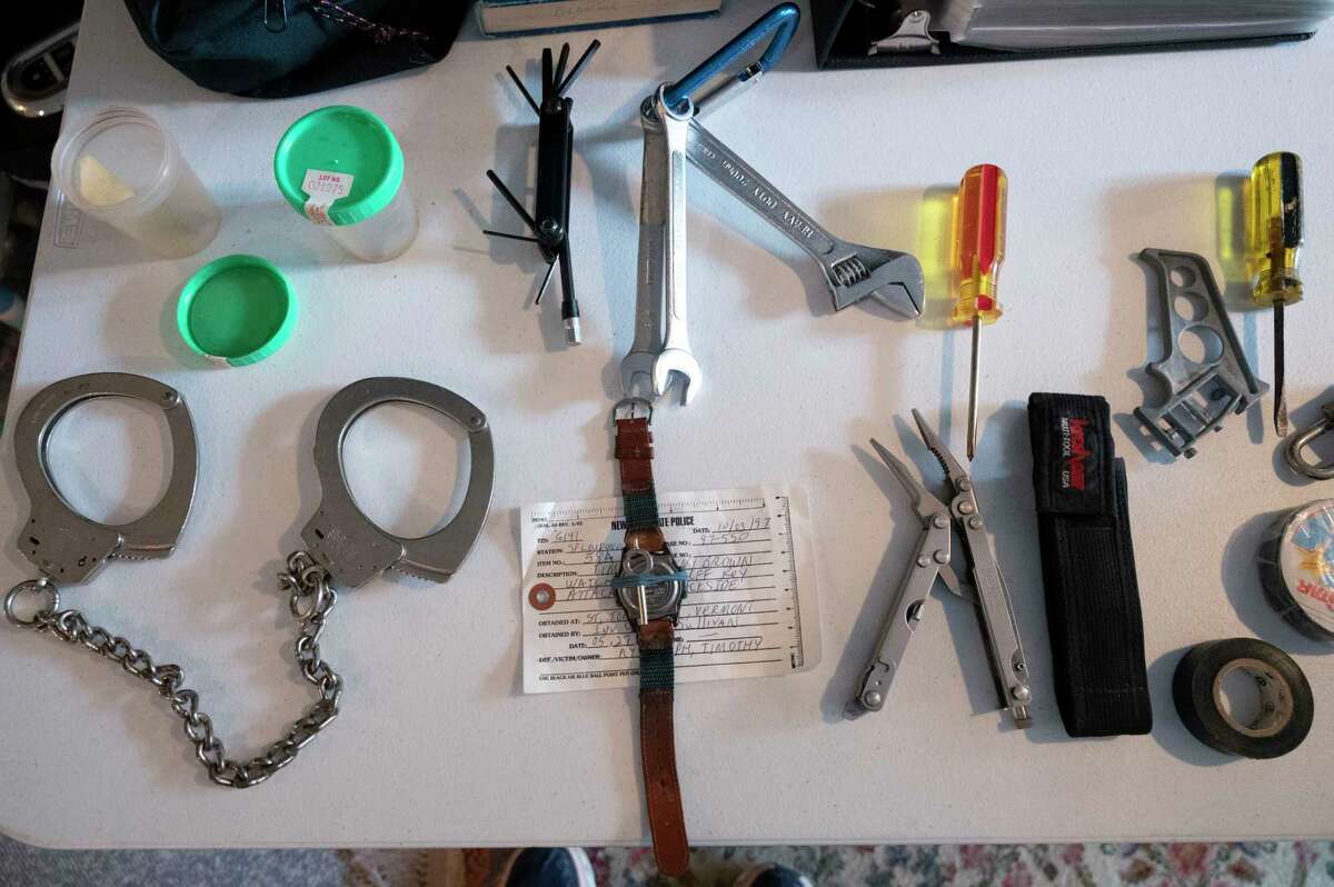 25 years ago, serial killer Gary Evans jumped from Troy-Menands bridge