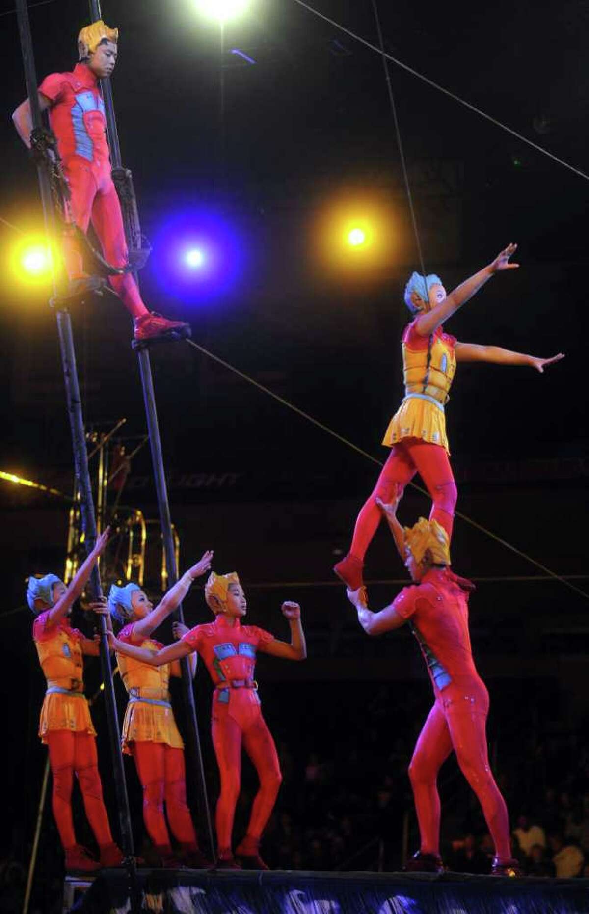 'Fully Charged' circus comes to arena for 8 shows