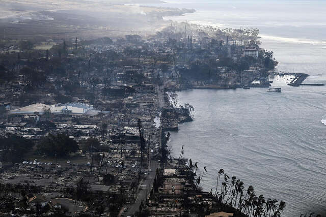 Before-and-after photos show Lahaina on Maui demolished by flames