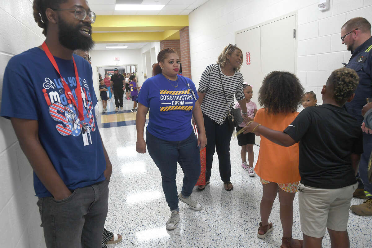 Beaumont elementaries hold Meet the Teacher night