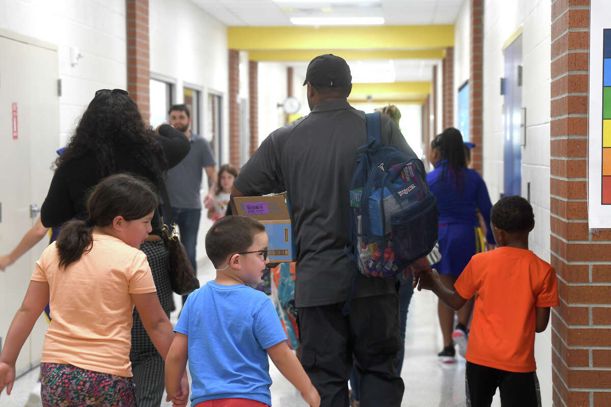Beaumont elementaries hold Meet the Teacher night