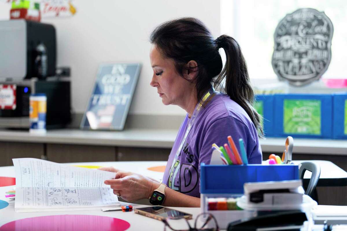 Willis ISD to give teachers and staff bonuses up to $1,500