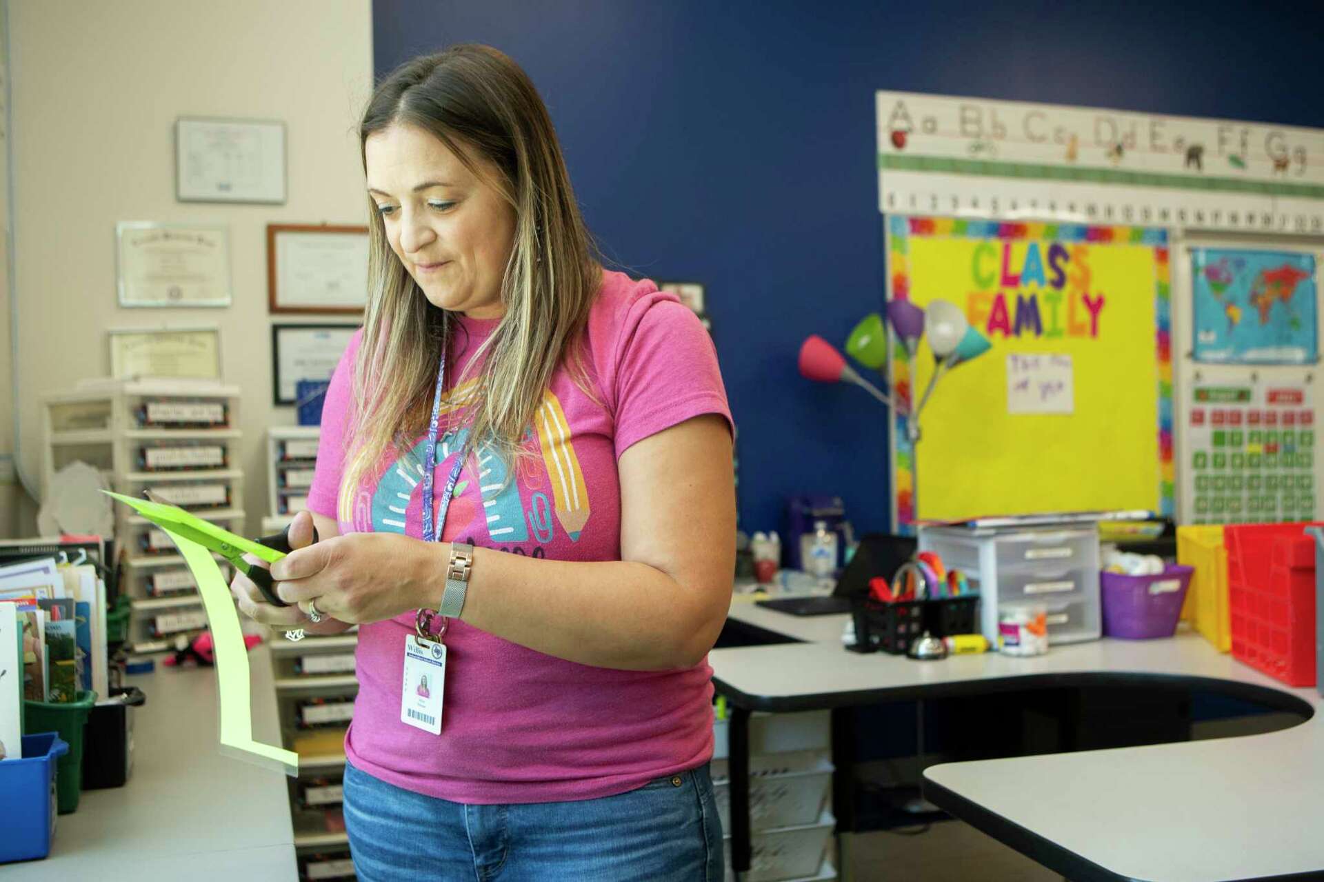 Willis ISD teachers are getting a pay raise. Here's how much.