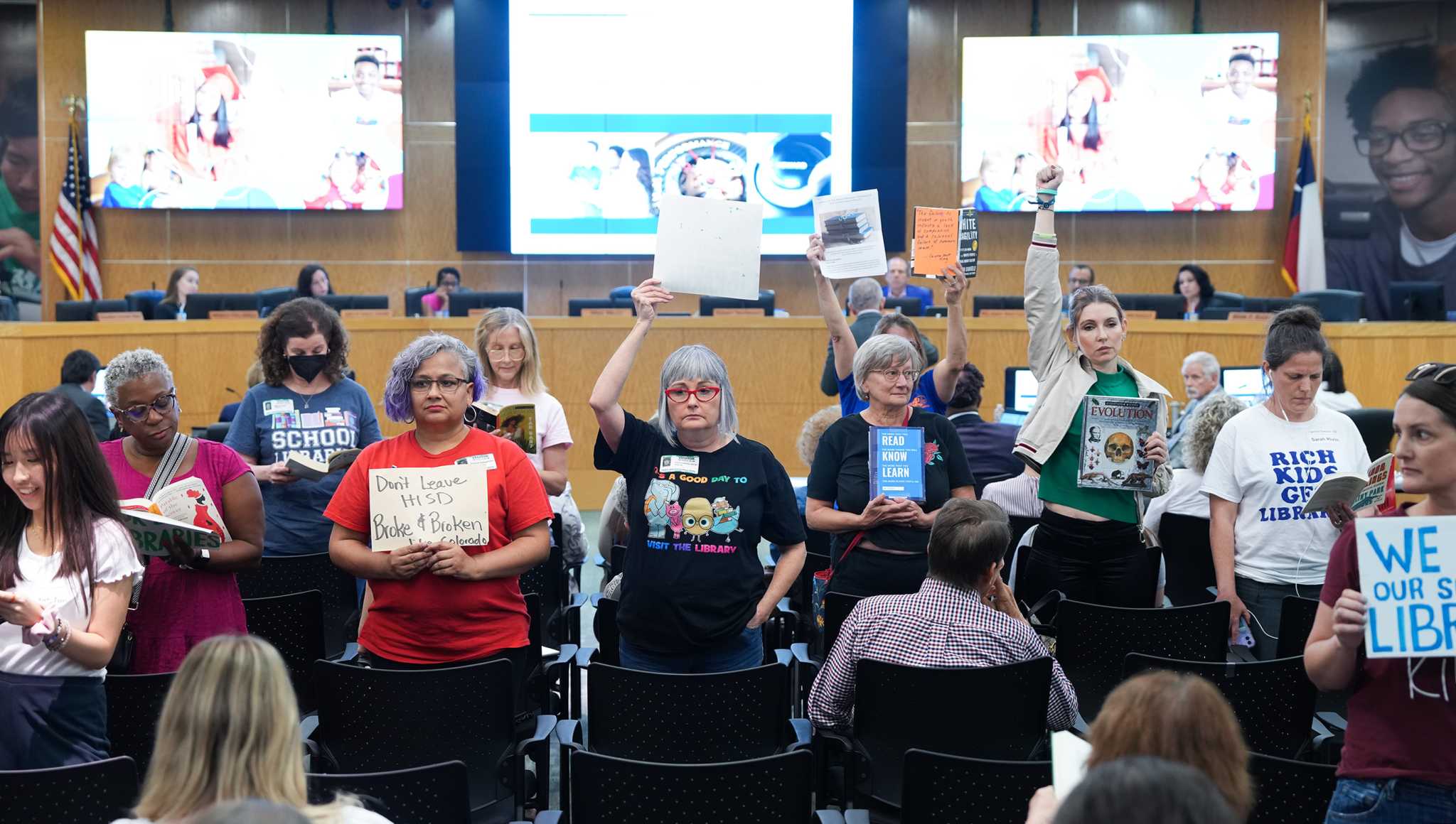 Mike Miles is fighting HISD librarians. Why not partner instead? Mike Miles is fighting HISD librarians. Why not partner instead?