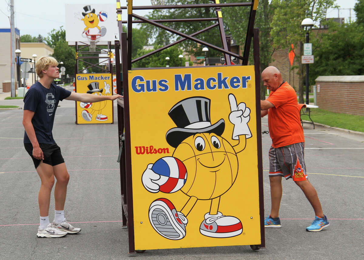 Gus Macker basketball sets up in Downtown Midland for weekend games
