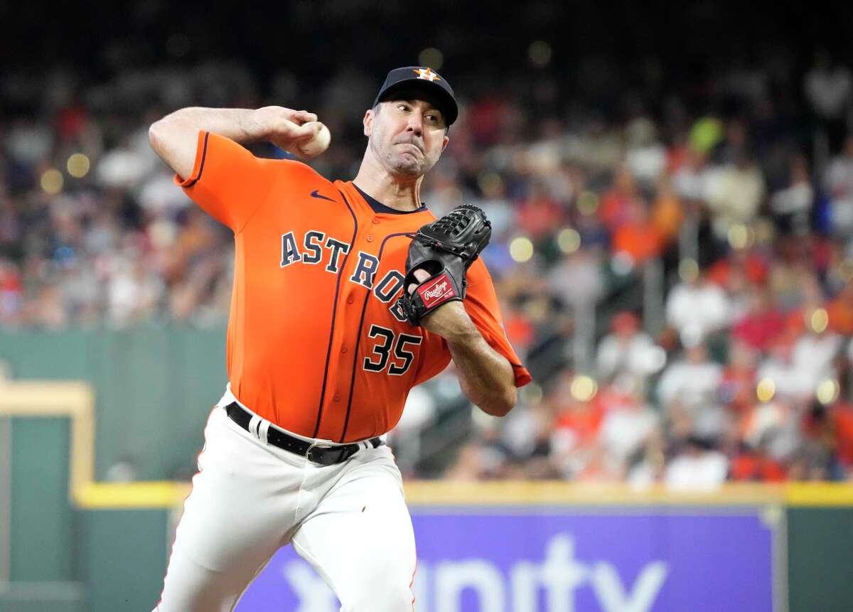 Justin Verlander, Jon Singleton lead Houston Astros to victory