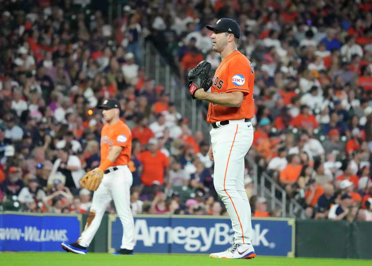 Justin Verlander, Jon Singleton lead Houston Astros to victory