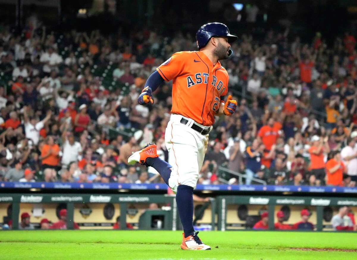 Justin Verlander, Jon Singleton lead Houston Astros to victory