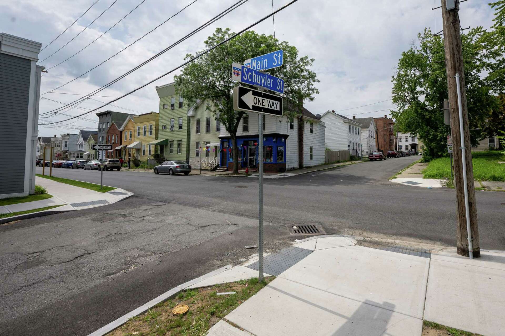 Albany man charged with murder in after Cohoes gunfire Albany man charged with murder in after Cohoes gunfire