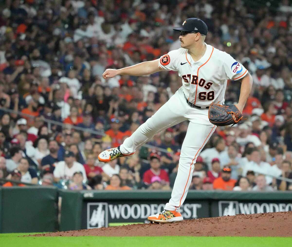 Houston Astros earn blowout win over Los Angeles Angels