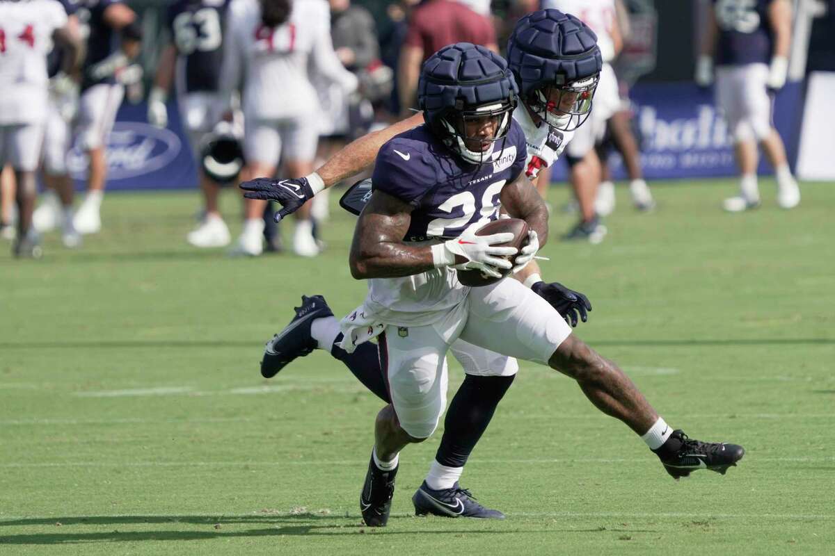 Houston Texans: Defense showing some fight again in camp