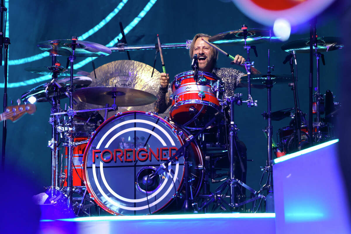 Rock band Foreigner to play one last concert in Connecticut next month