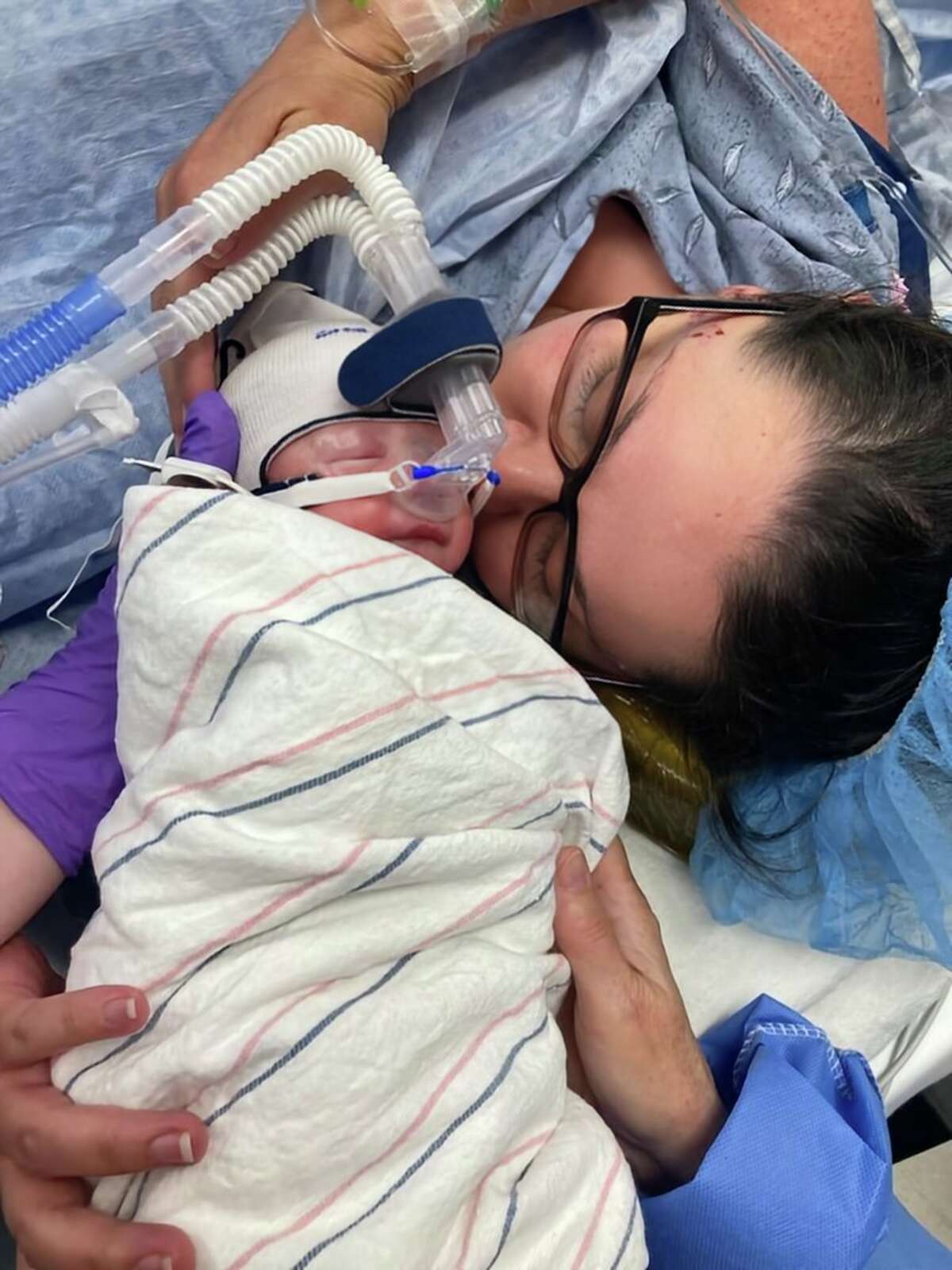 Albany-area woman goes into labor at Pink concert