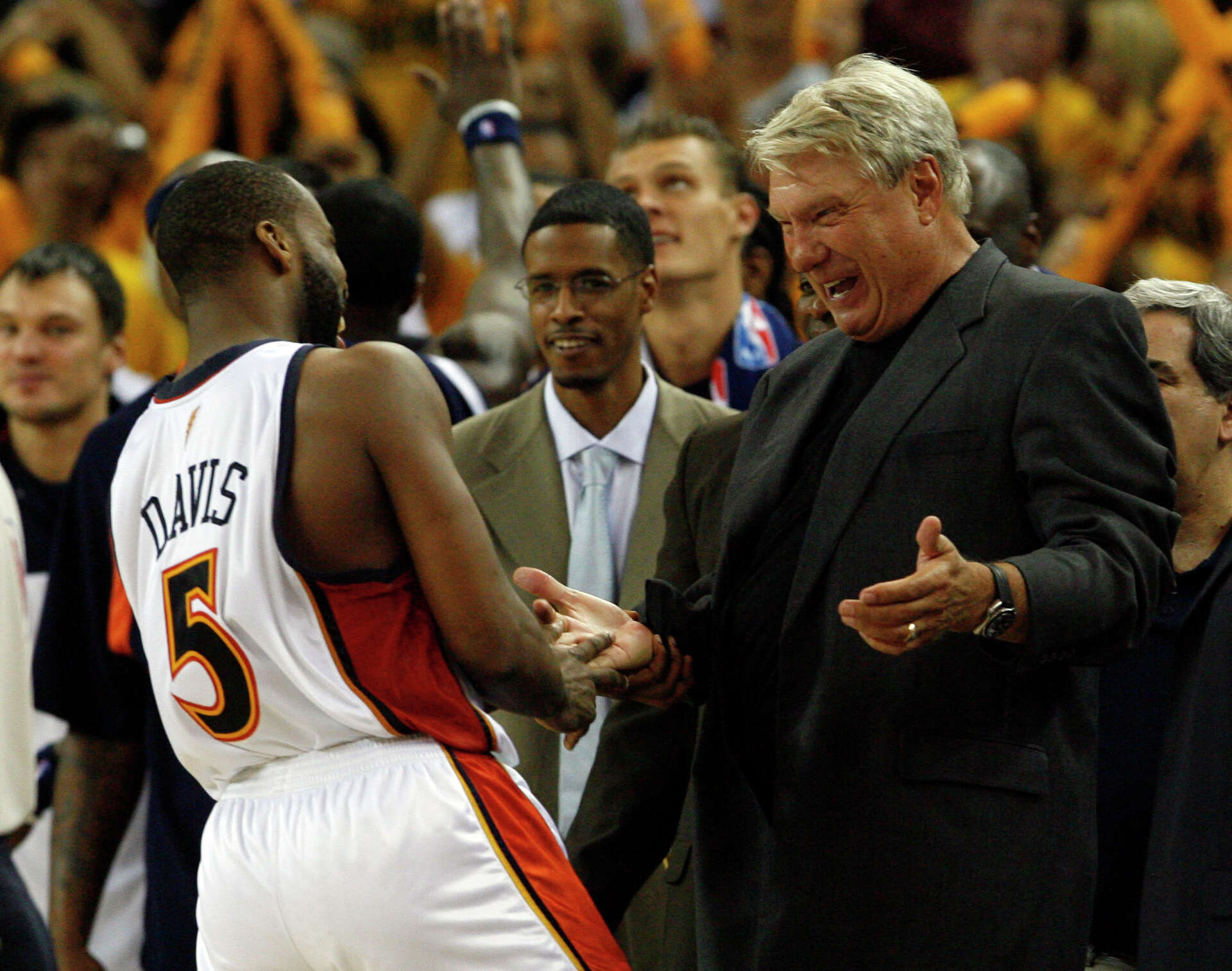 Former NBA coach Don Nelson opens Hawaii homes to Lahaina fire victims