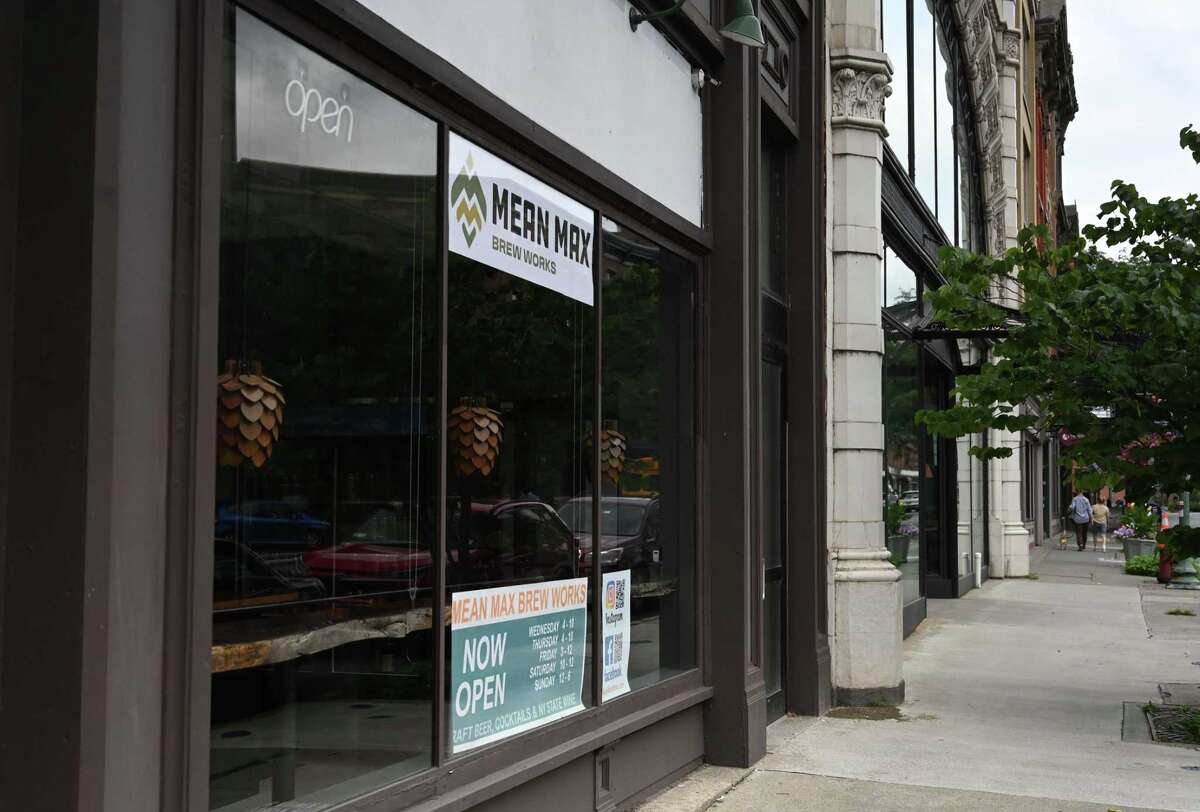 Glens Falls brewery opens Troy location