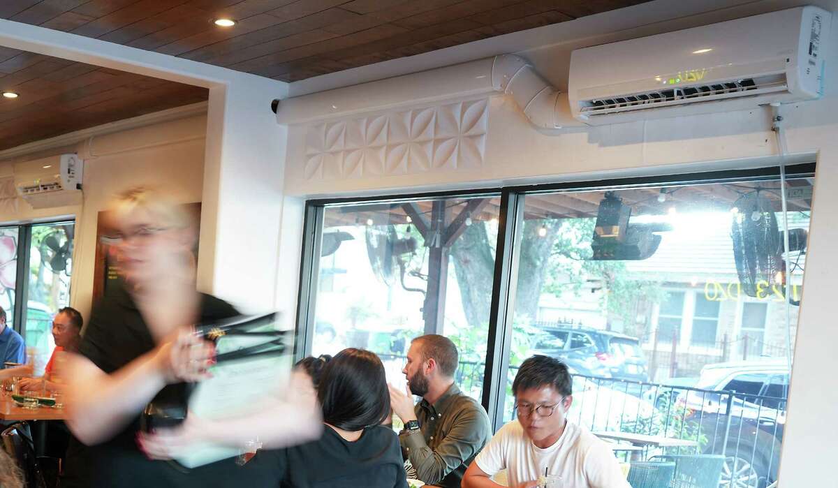 Houston restaurants struggle amid summer’s triple-digit heatwave