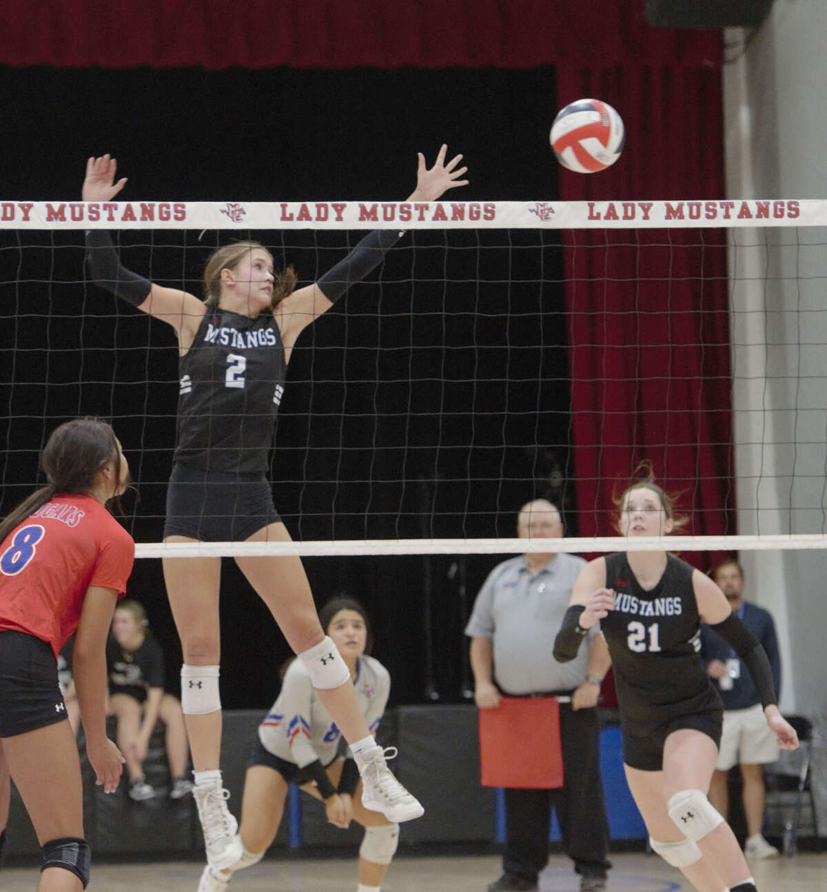 HS VOLLEYBALL: Midland Christian doesn’t drop set, sweeps dual