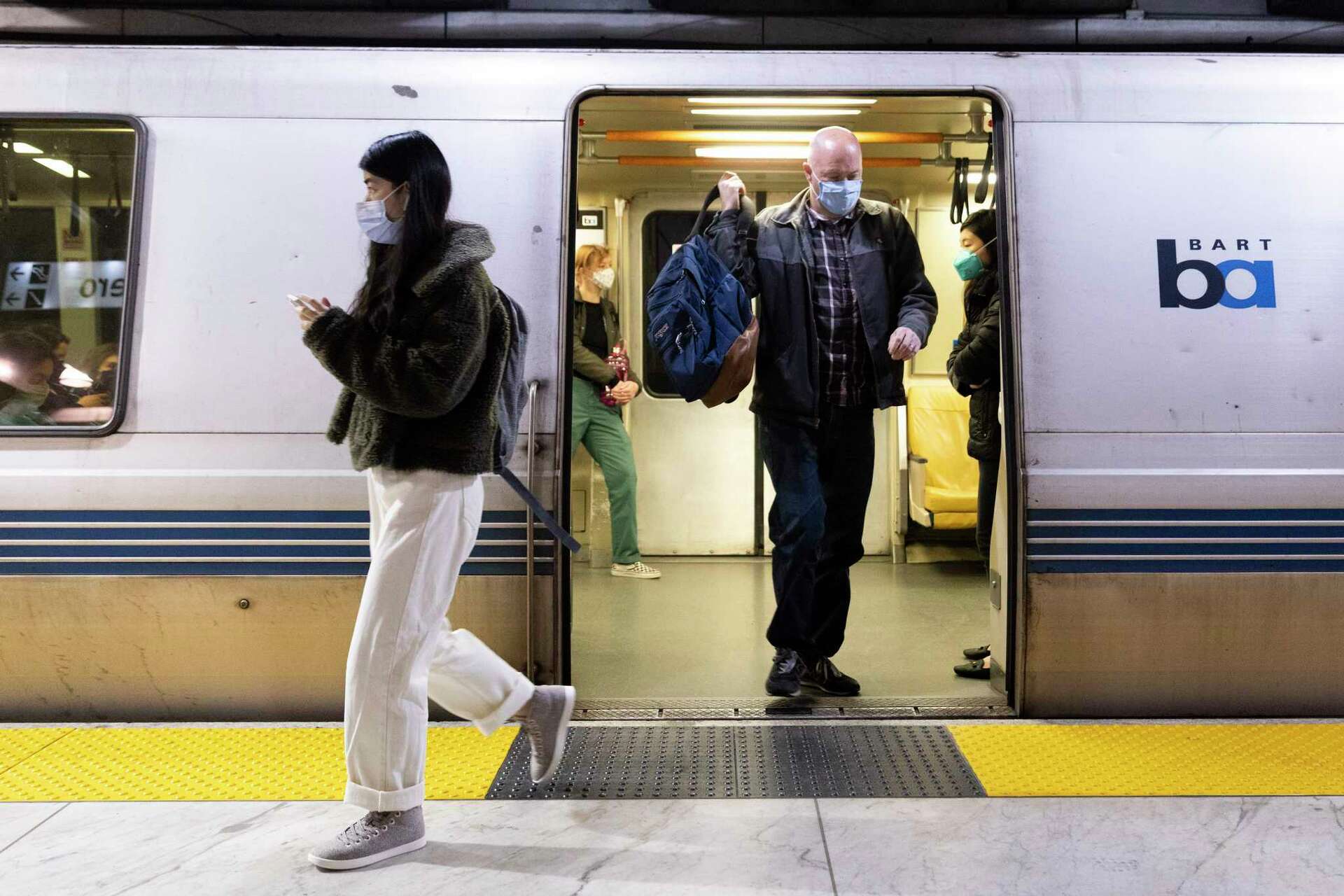 BART delayed after person walks onto downtown S.F. tracks