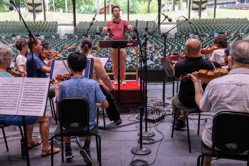 Photos: Local violinists join Philadelphia Orchestra