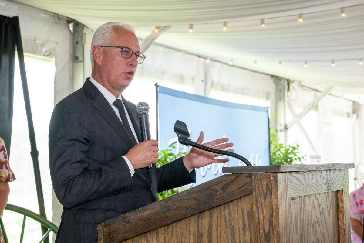 Pletchers honored for their work with backstretch community