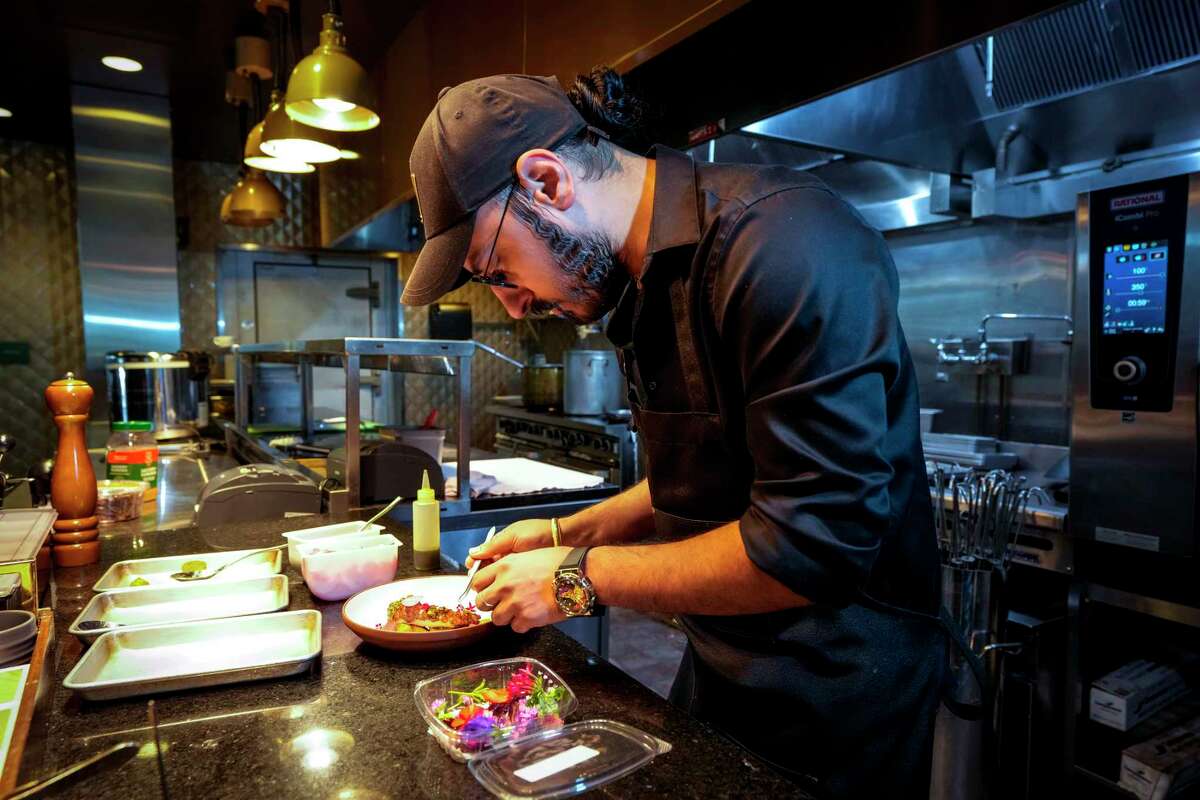 The Woodlands chef behind luxe Indian spot Amrina wins Chopped episode