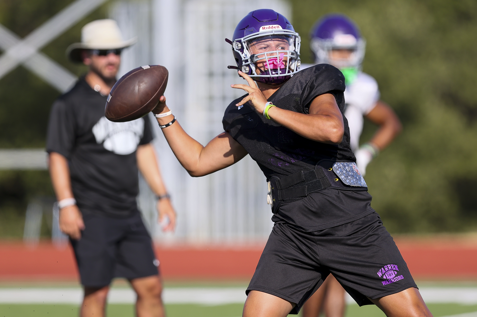 Warren QB Antonio Meza: Overcoming doubts about his size