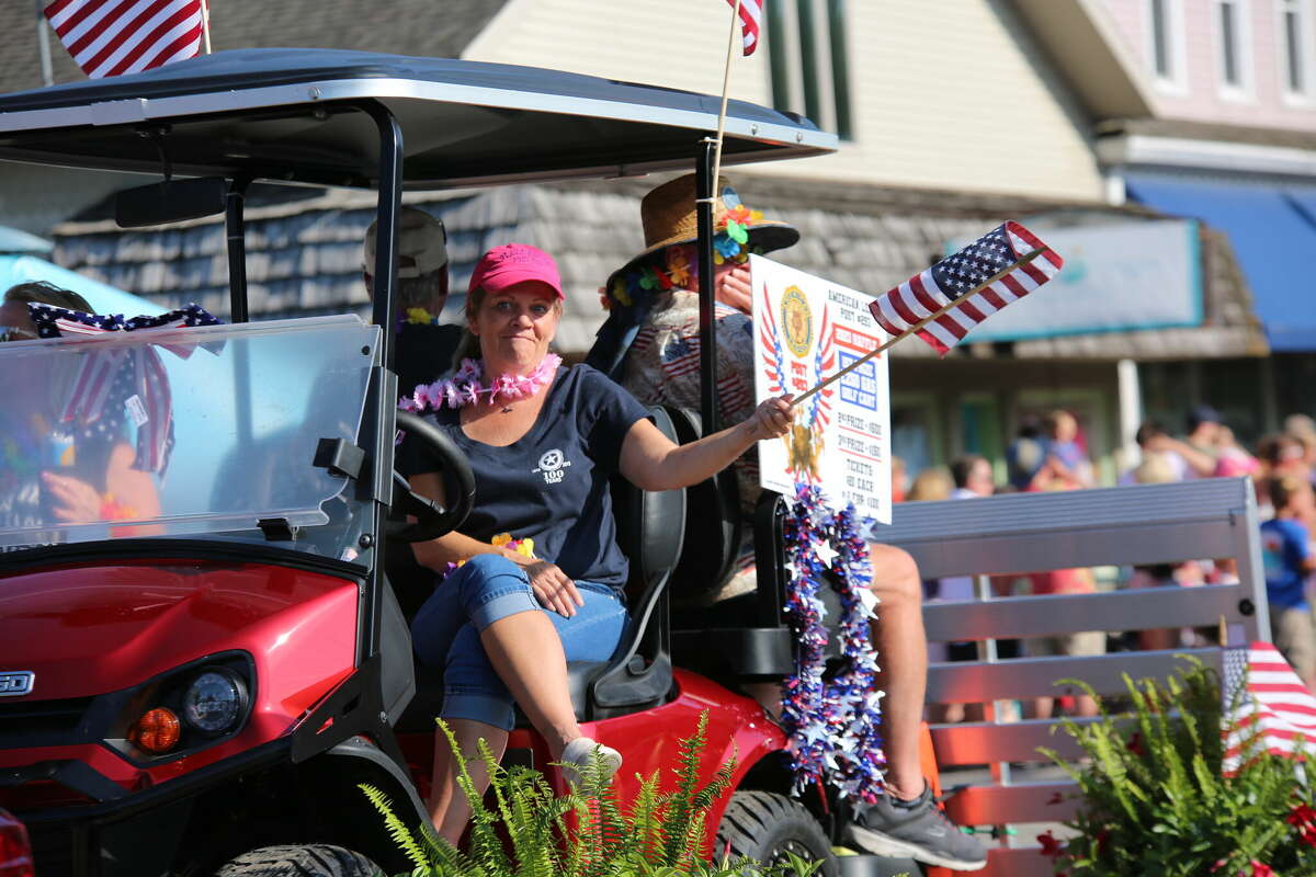 Cheeseburger in Caseville celebrates with Tropical Parade of Fools