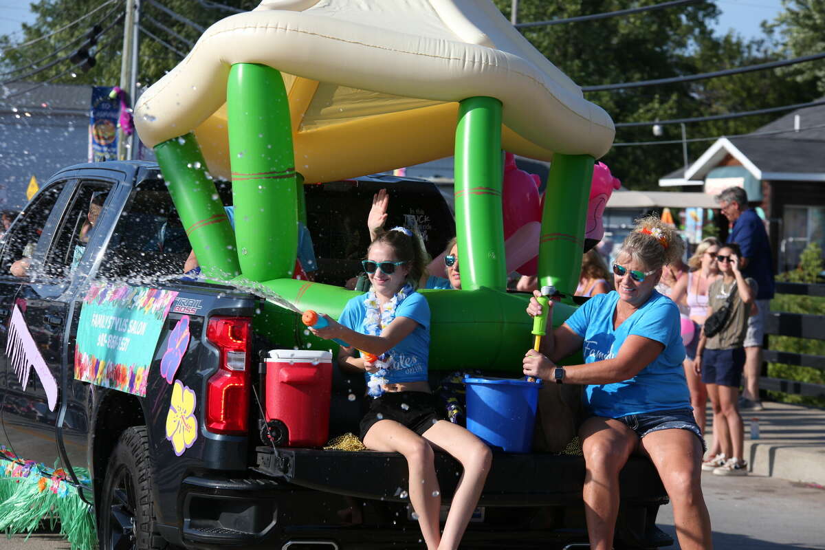 Cheeseburger in Caseville celebrates with Tropical Parade of Fools