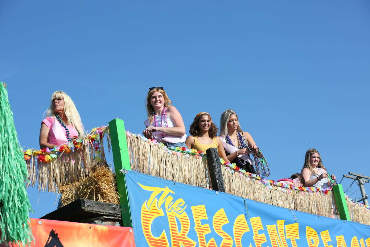 Cheeseburger in Caseville celebrates with Tropical Parade of Fools