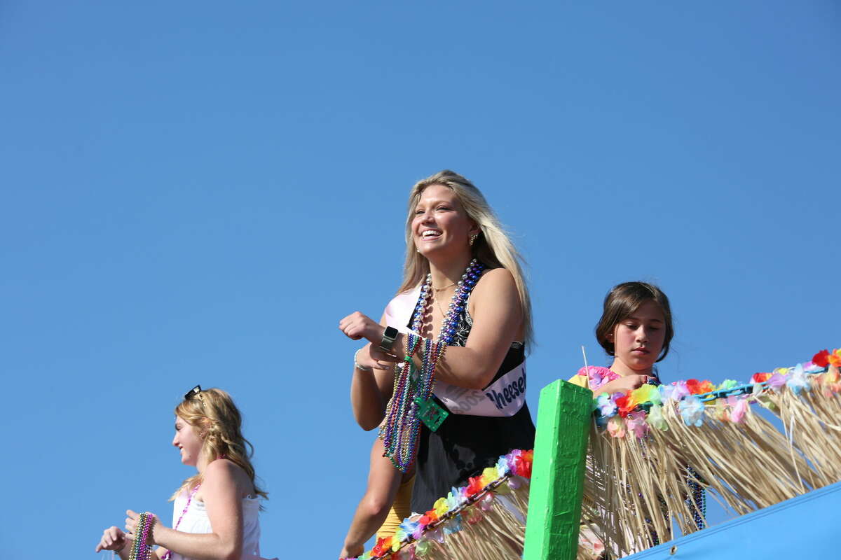 Cheeseburger in Caseville celebrates with Tropical Parade of Fools