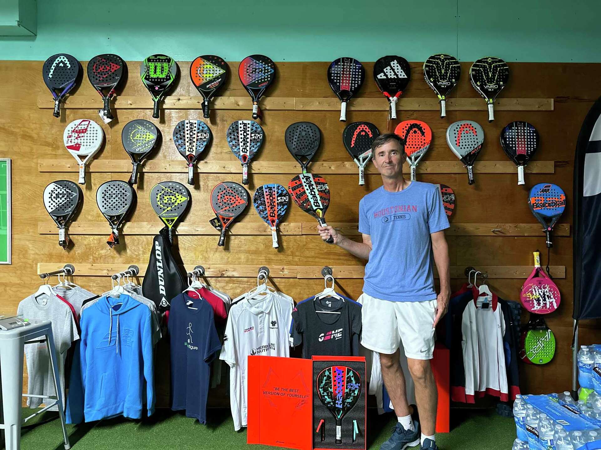 Squash, pickleball, padel, tennis: popular paddle sports, explained