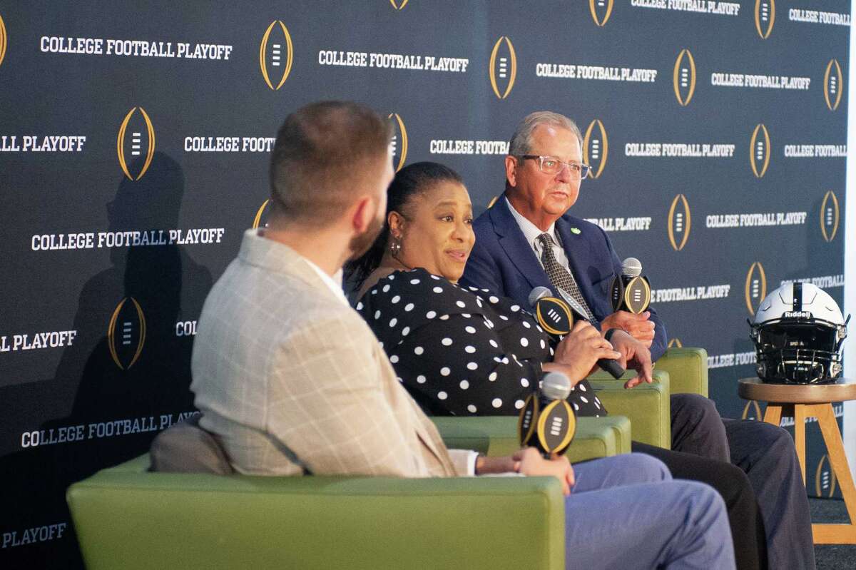 College Football Playoff: Houston set to close out a chapter