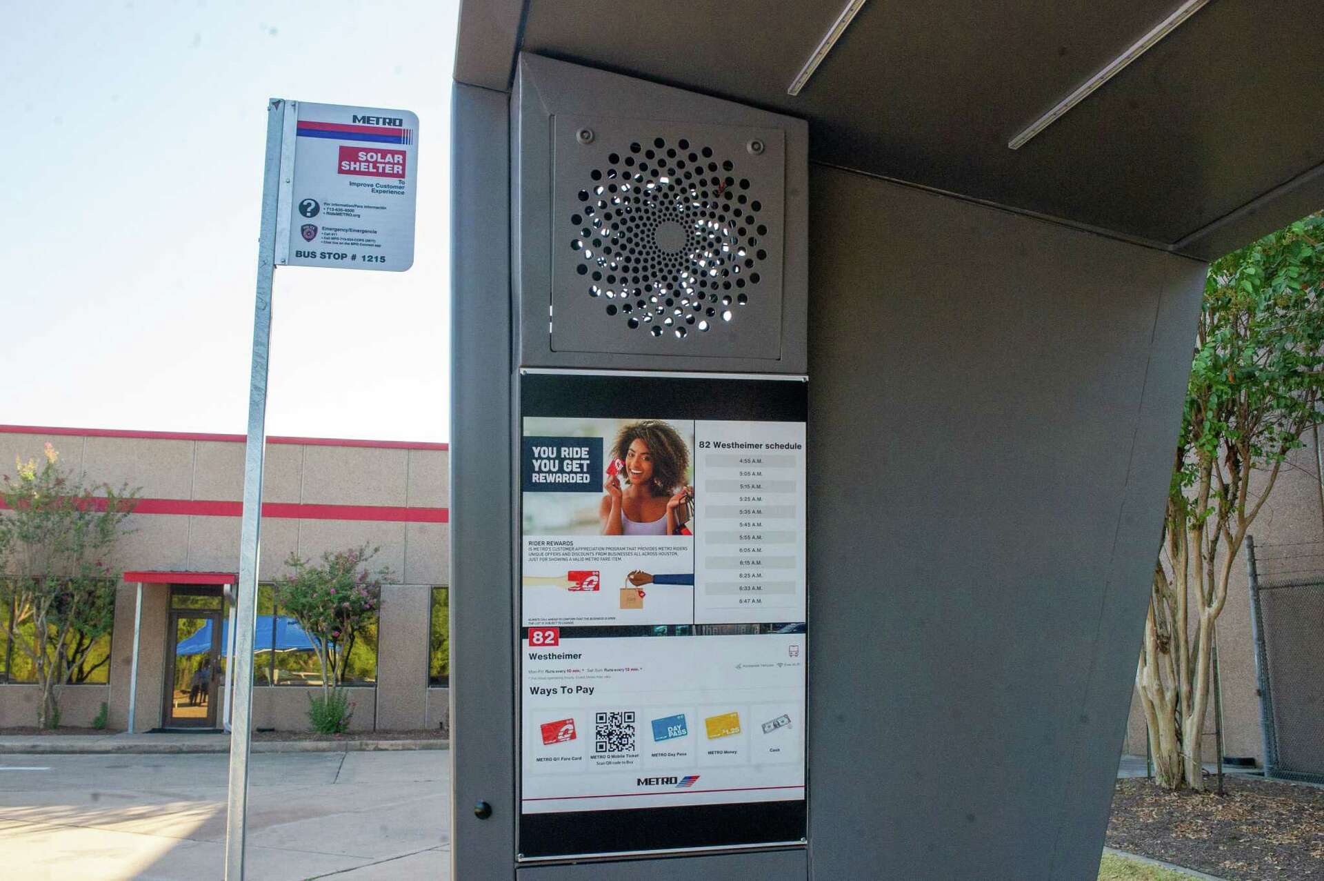 Metro testing solar-powered fans in future bus shelters