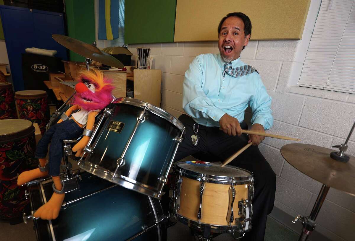 Fort Sam teacher taps into TikTok, music to keep students engaged