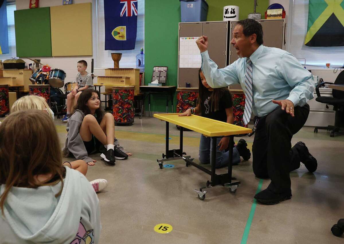 Fort Sam teacher taps into TikTok, music to keep students engaged