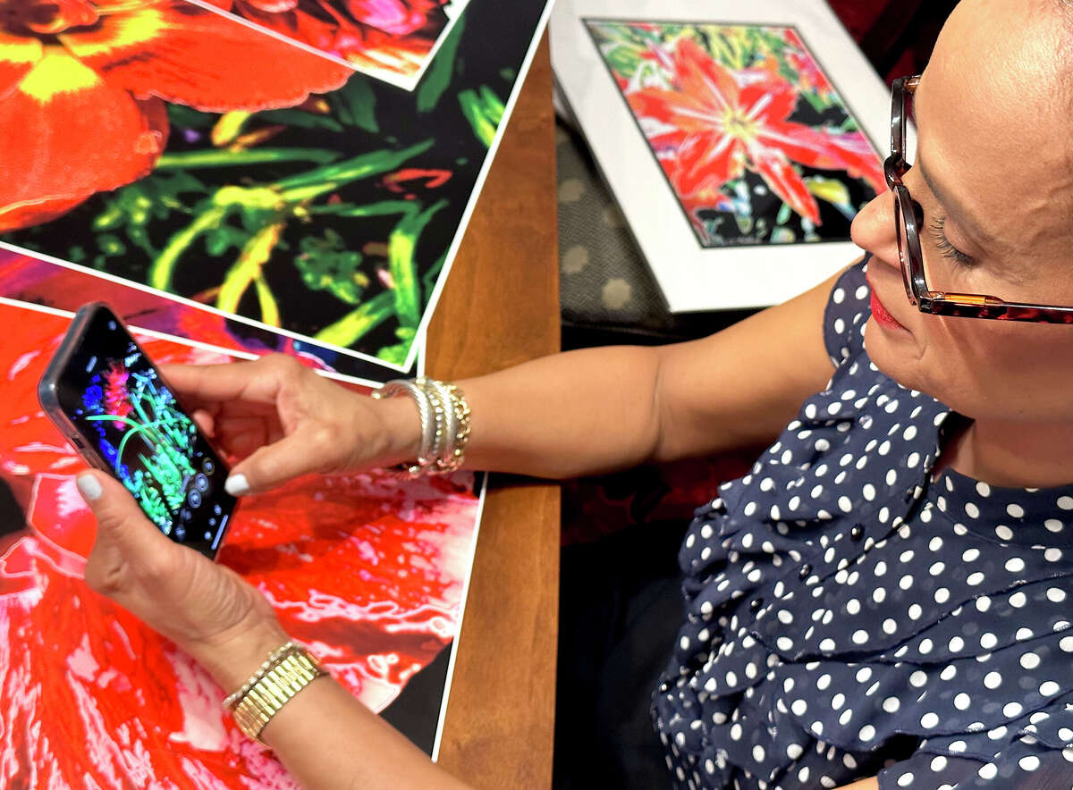 Beaumont artist Kim Willard uses her iPhone for professional photos
