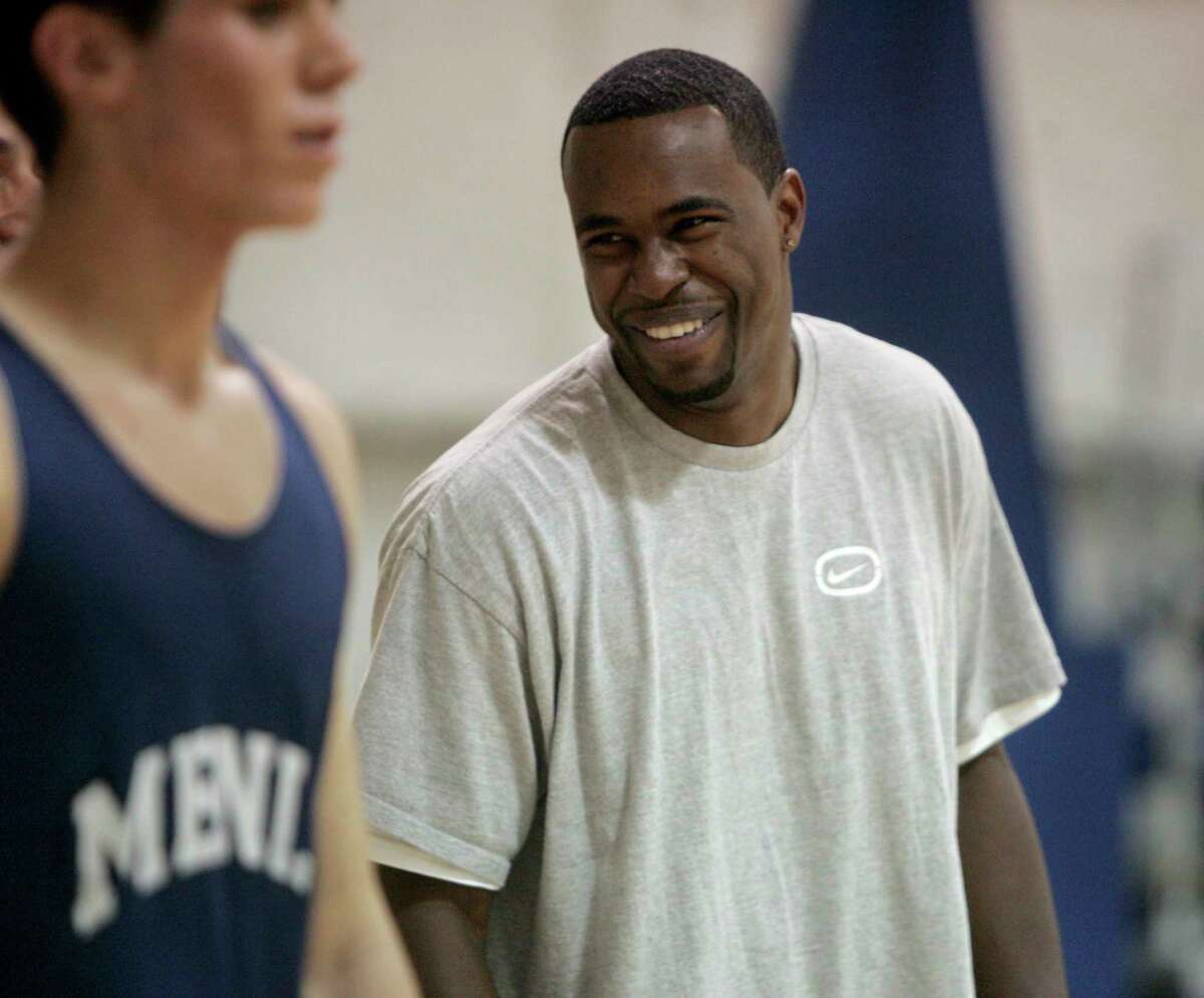 Warriors assistant Kris Weems faces tall task: Find Chris Paul minutes