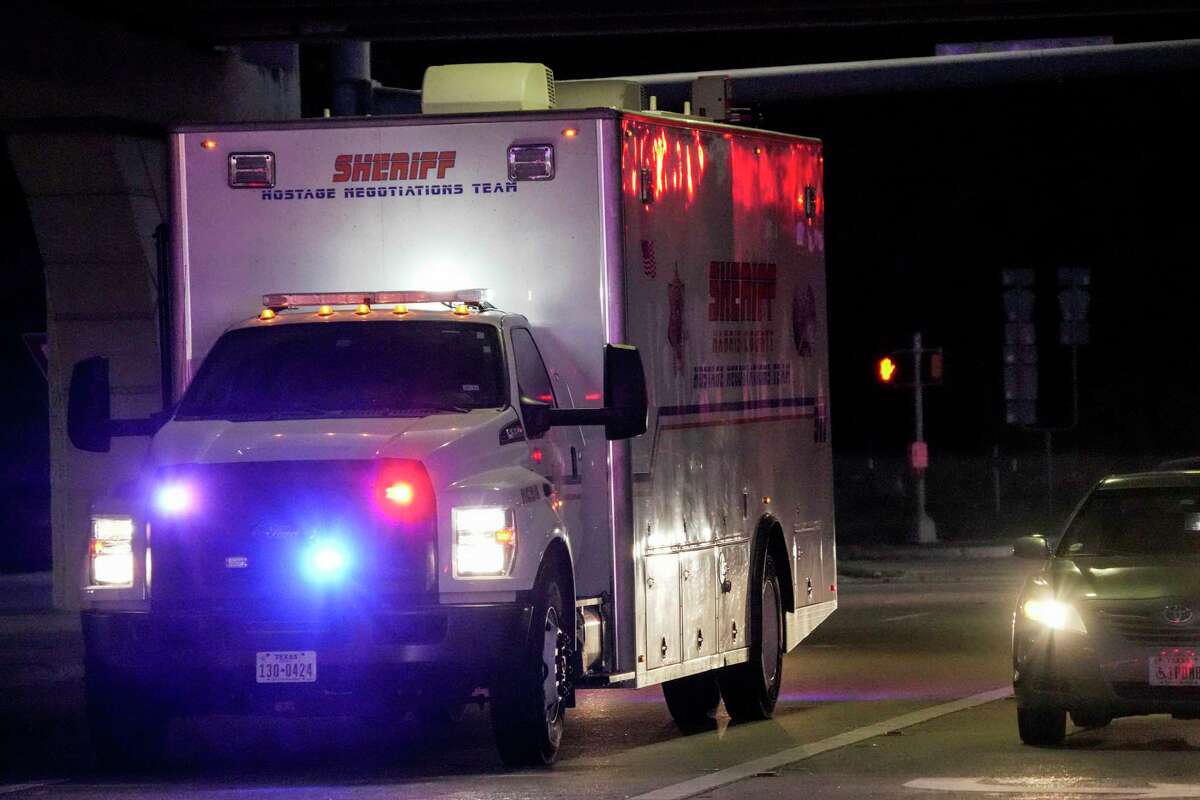 Terran Green suspect linked to wounding 4 officers taken into custody