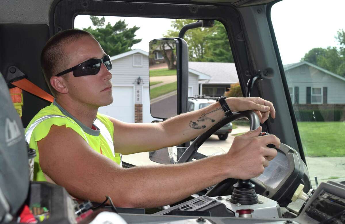 Jacksonville GFL customers to be served by automated trash trucks