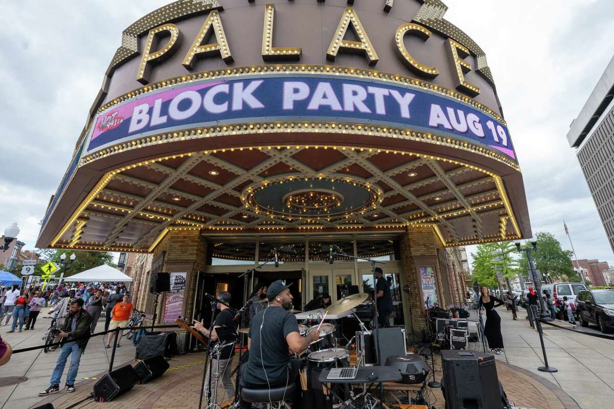 Photos: Palace block party