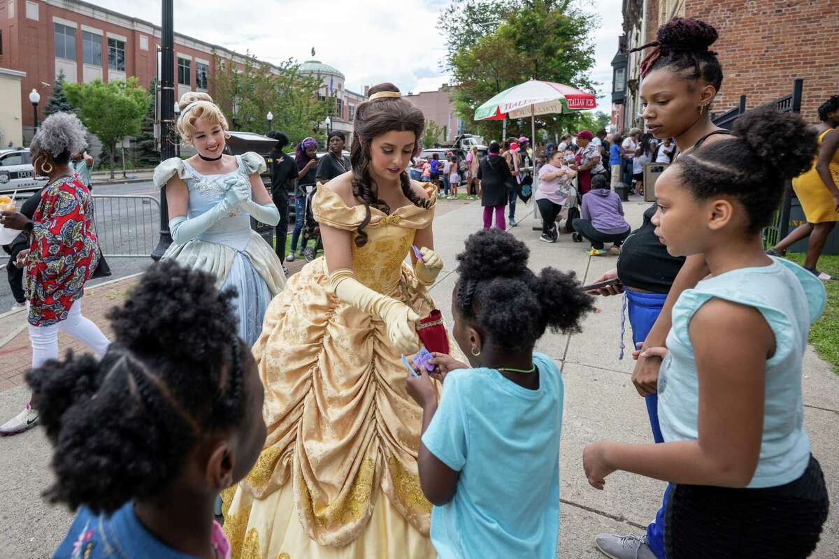 Photos: Palace block party
