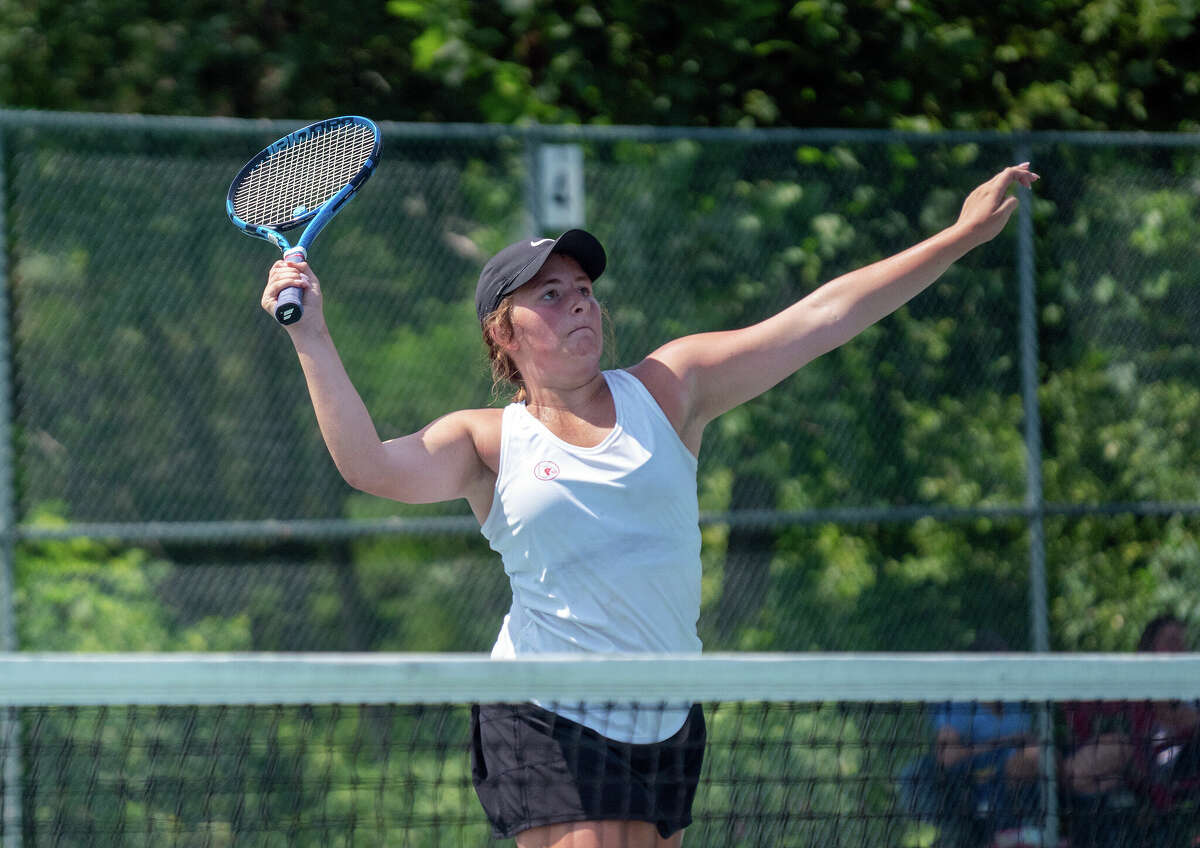 Highland tops defending champ Jersey, wins Simpson Doubles Tourney