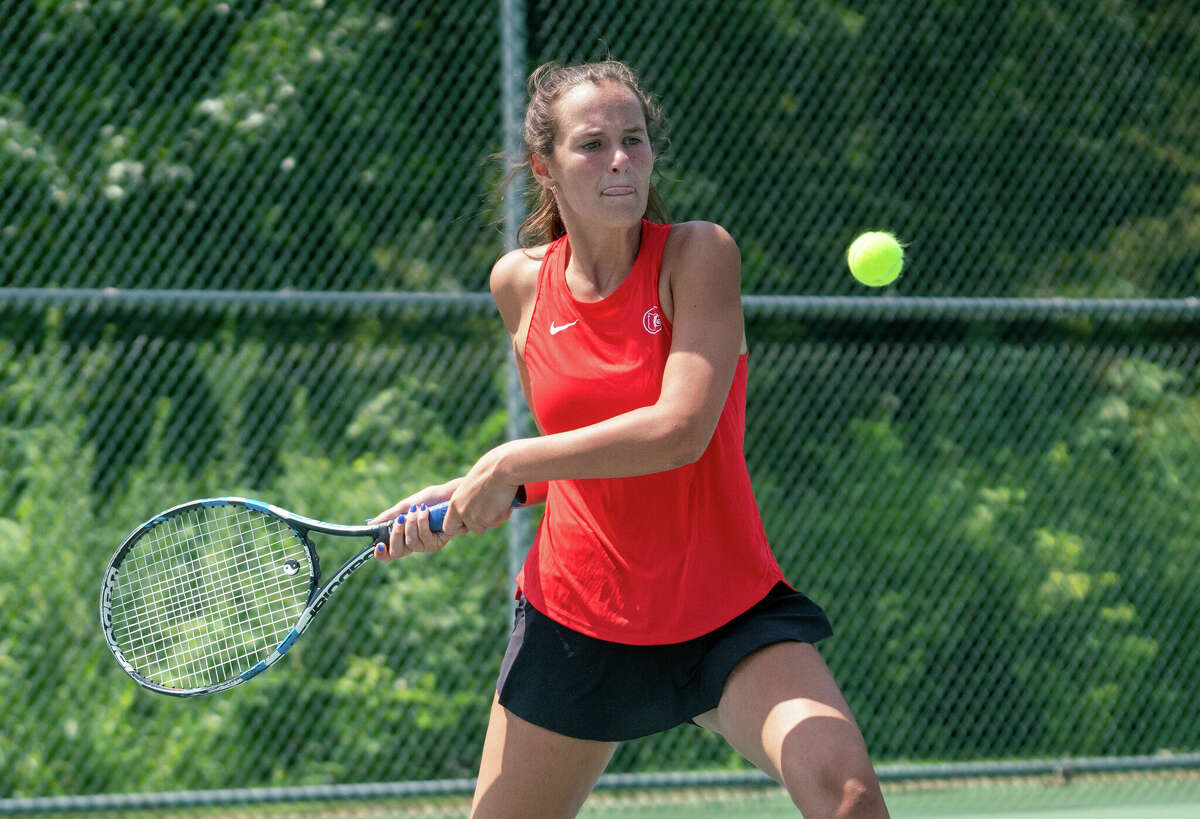 Highland tops defending champ Jersey, wins Simpson Doubles Tourney