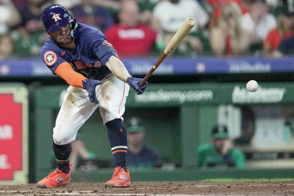 Mariners complete sweep of Astros for first time since 2018