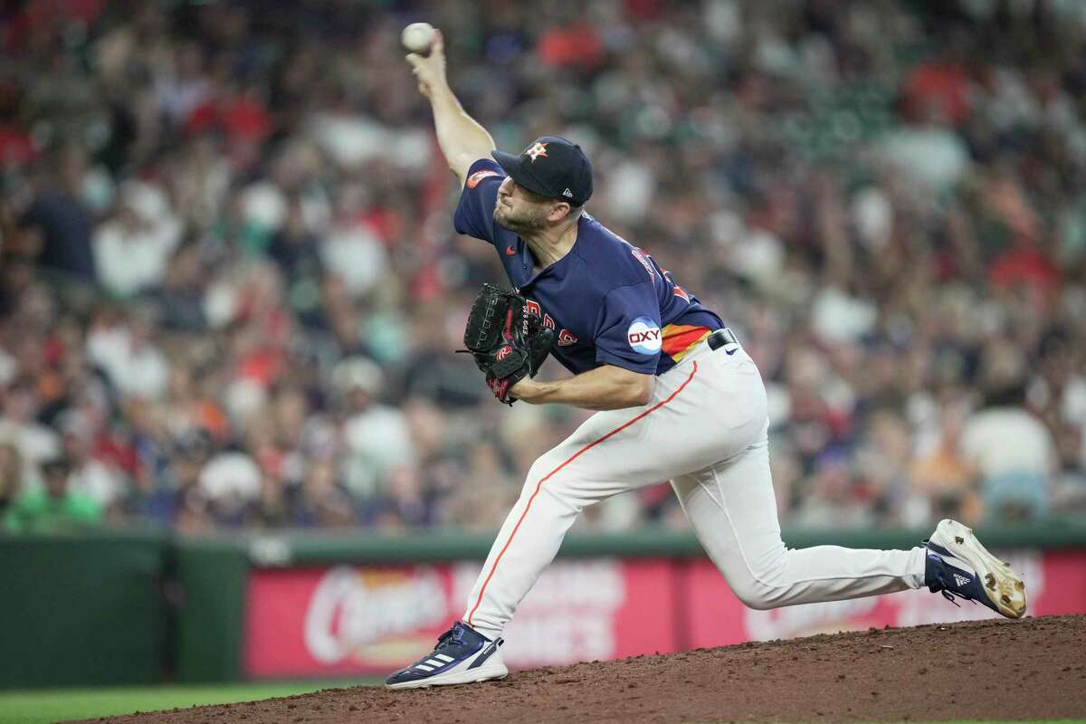 Mariners complete sweep of Astros for first time since 2018