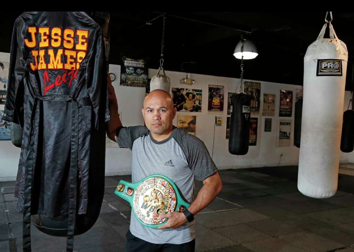 Boxing legend James Leija hopes to give Wembanyama 'Mamba mentality'
